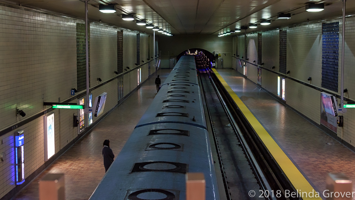 METRO (TWO PHOTOGRAPHS) | BELINDA GROVER PHOTOGRAPHY